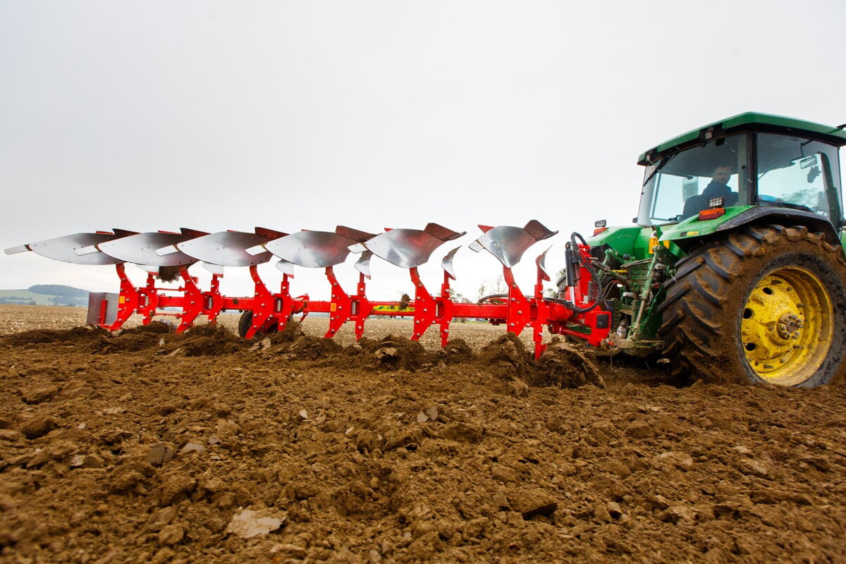 Mouldboard Ploughs | cassavatech.com